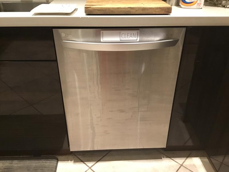 LG 44-Decibel Top Control 24-in Built-In Dishwasher (White) ENERGY STAR ...