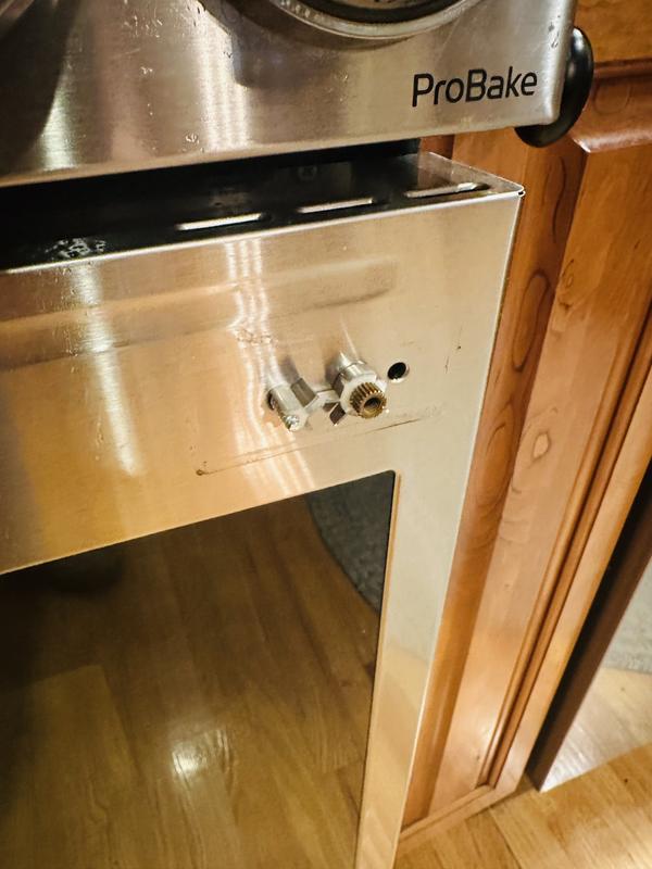 LG STUDIO 30-in Glass Top 5 Burners 6.3-cu ft Self-Cleaning Air Fry ...