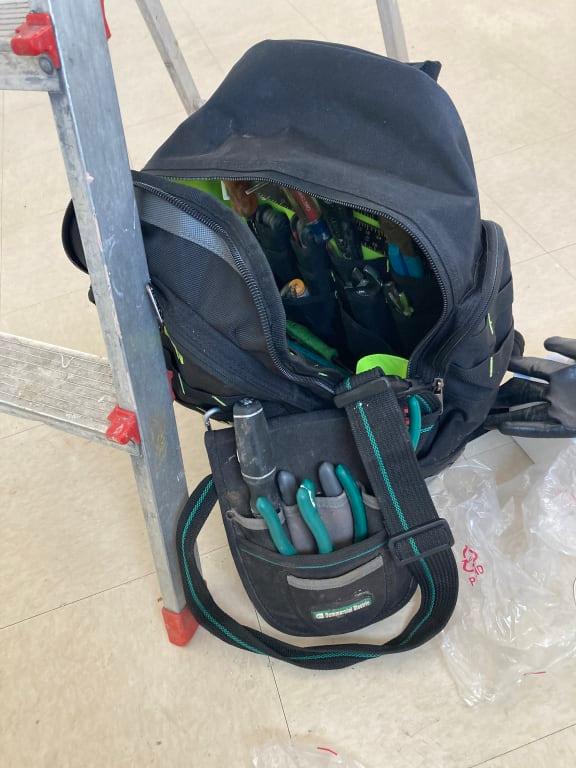 AWP Black Polyester 15-in Zippered Backpack 1L-22419-2 at Lowes.com