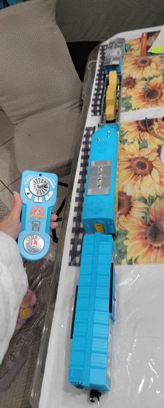 Lionel Warner Bros. Looney Tunes LionChief Bluetooth 5.0 Freight Set ...
