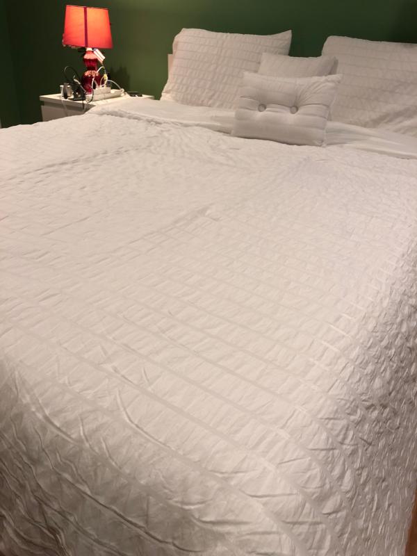 Lush Decor White Stripe Reversible Full/Queen Comforter in the ...