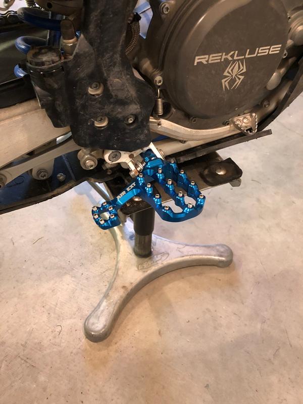 Fastway Air EXT Footpeg And Fit Kit Combo | MotoSport