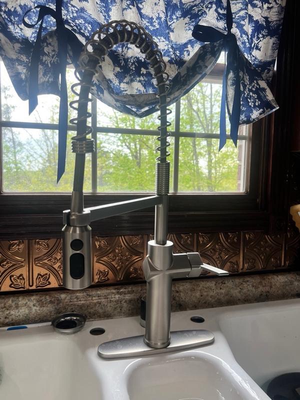 Moen Joric Spot Resist Stainless Single Handle Pull-down Kitchen Faucet ...