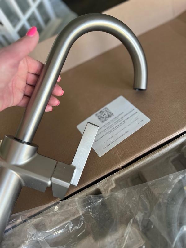 Moen Joric Spot Resist Stainless Single Handle Pull-down Kitchen Faucet ...