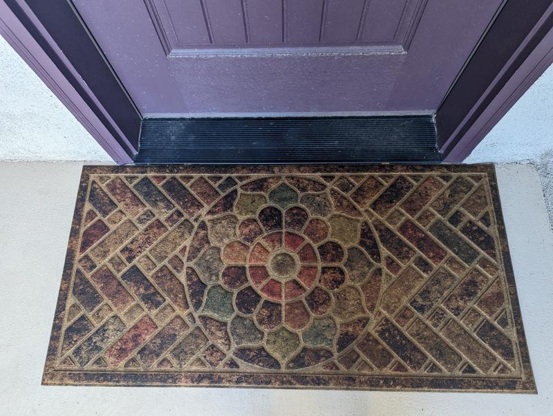 Mohawk Home 2-ft x 4-ft Outdoor Decorative Door Mat at Lowes.com