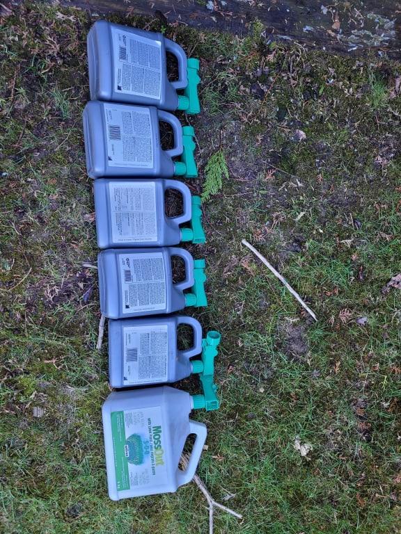 Lilly Miller 1 gal. Moss Out! for Lawns at Tractor Supply Co.