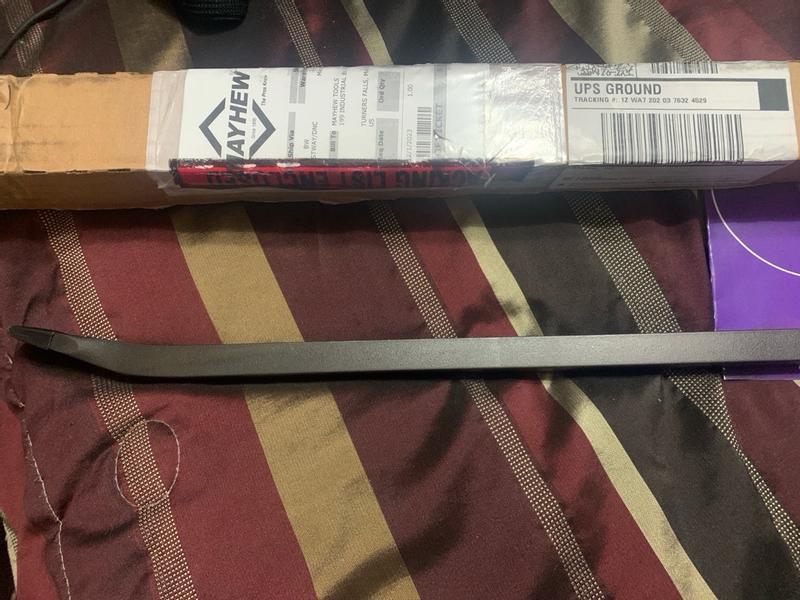 Mayhew Dominator Pro Pry Bar, Steel 36-in Pry Bar - Black, Ergonomic ...