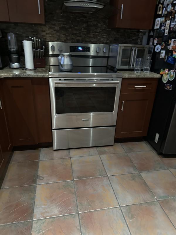 Maytag 30-in Glass Top 5 Burners 5.3-cu ft Steam Cleaning Freestanding ...