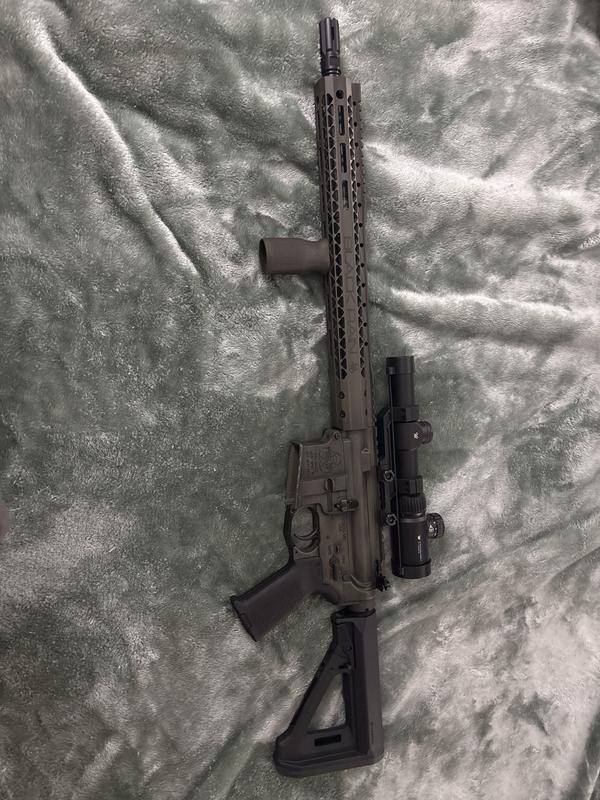 Magpul MVG Vertical Grip for M-LOK Rails, Black, TSP Textured Polymer ...