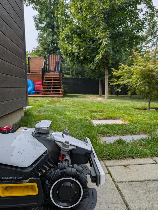 MAMMOTION LUBA mini AWD 800H Robotic Lawn Mower with GPS Assisted ...