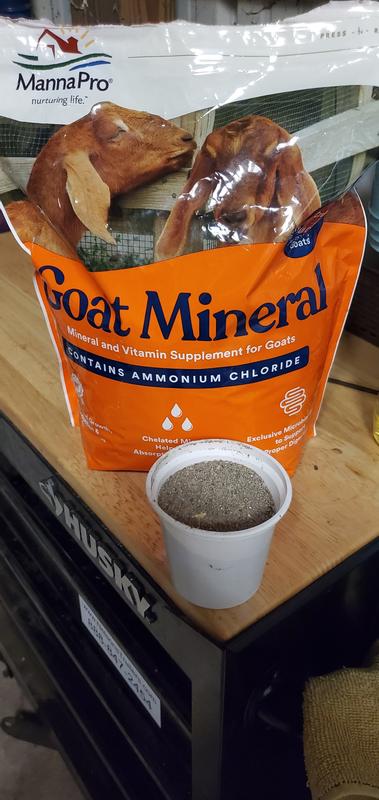 Manna Pro Goat Mineral, 8 lbs. | Petco