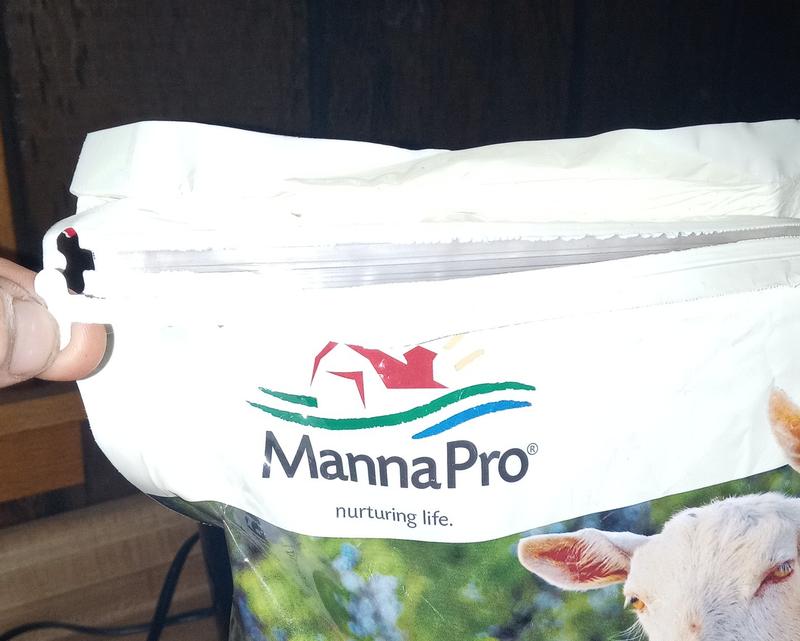 Manna Pro Goat Balancer, 10 lbs. | Petco