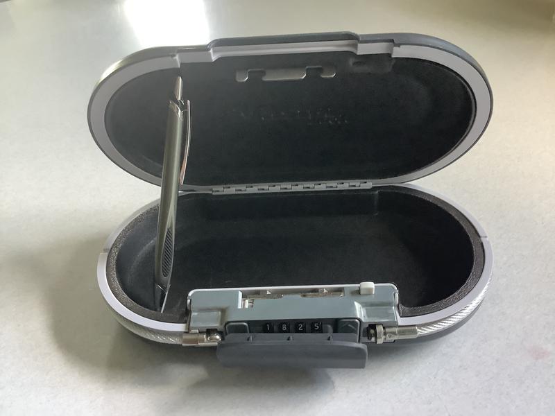 Master Lock 0.05-cu ft Combination Lock Security Box Safe 5900D at ...