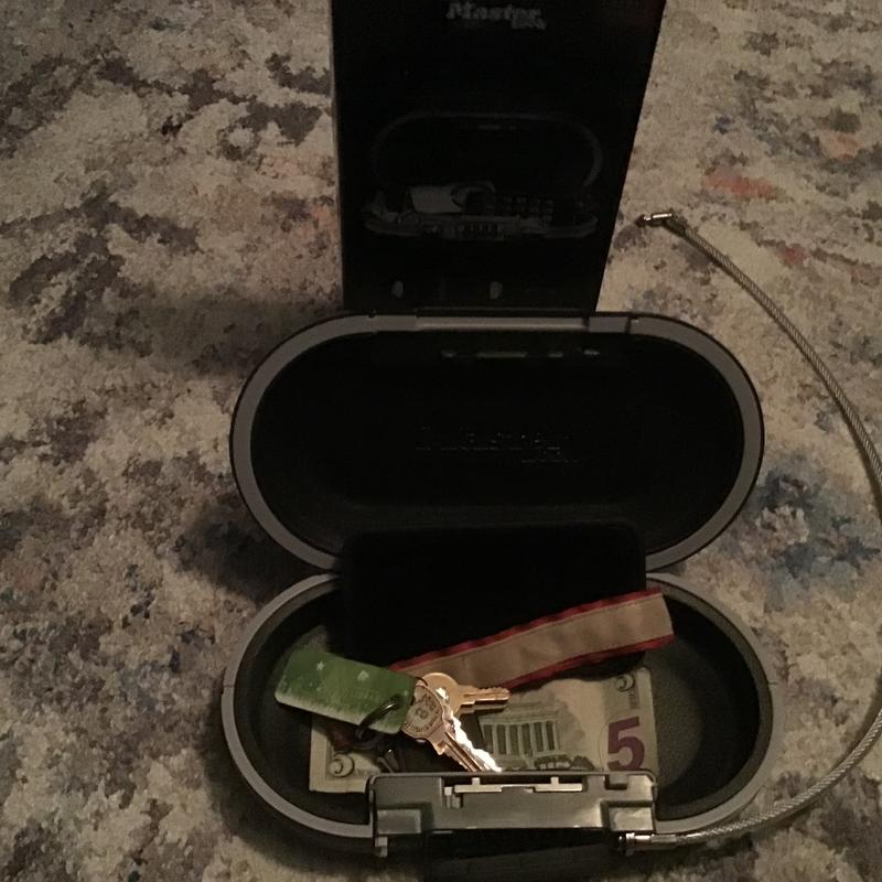 Master Lock 0.05-cu ft Combination Lock Security Box Safe 5900D at ...