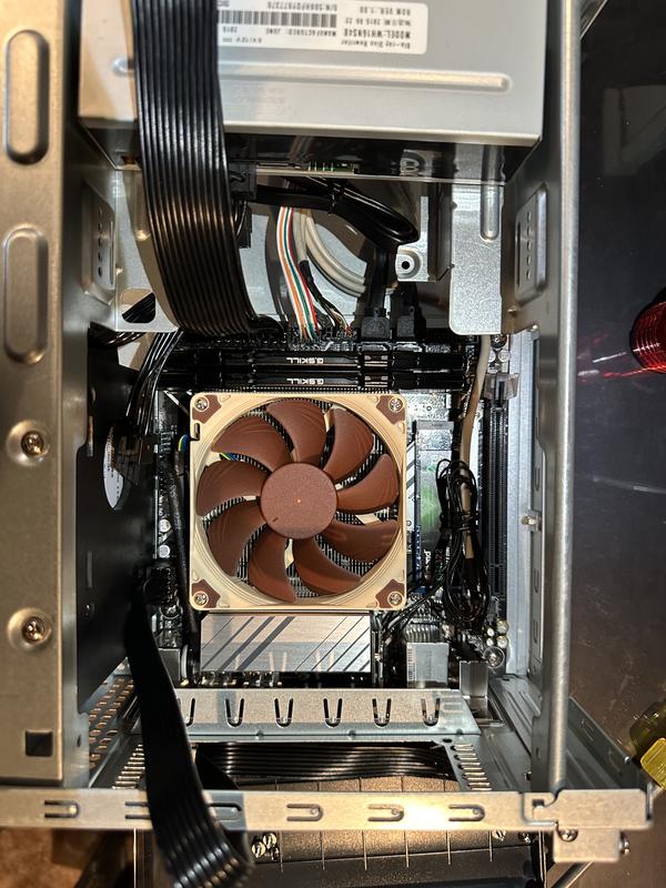 ASUS H610I-PLUS Prime D4-CSM Intel LGA 1700 Mini-ITX ASUS H610I-PLUS Prime D4-CSM Intel LGA 1700 Mini-ITX