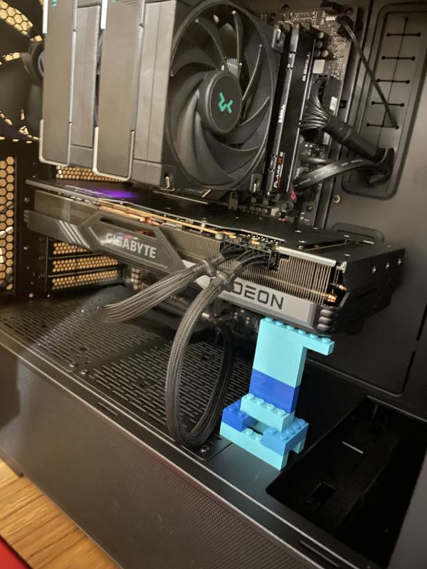 Gigabyte AMD Radeon RX 7900 XT Gaming RGB Overclocked Triple Gigabyte AMD Radeon RX 7900 XT Gaming RGB Overclocked Triple