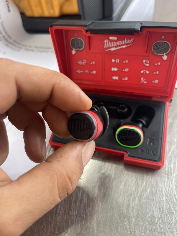 Milwaukee Buy REDLITHIUM USB Bluetooth Jobsite Ear Buds at Ubuy India