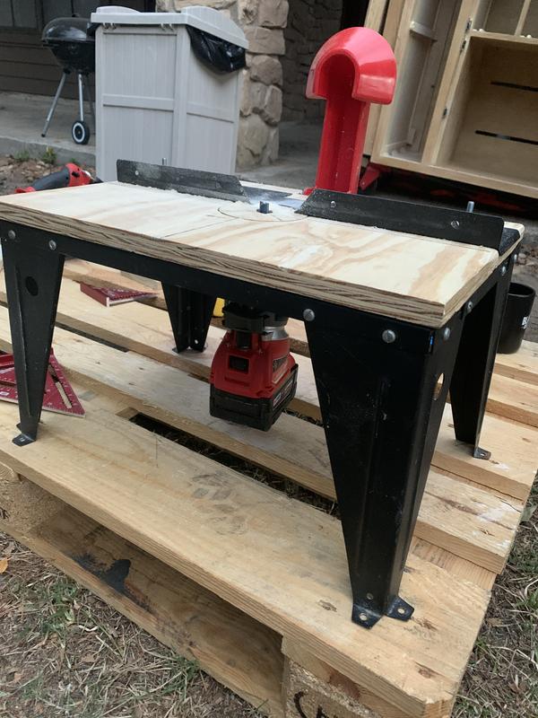 M18 router table store