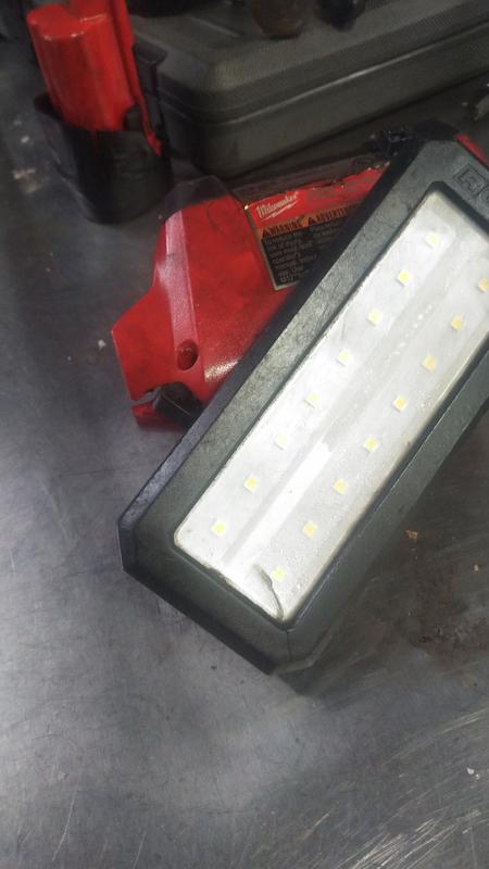 Milwaukee Tool 700 Lumens M12 Rover Service and Repair Flood Light with ...