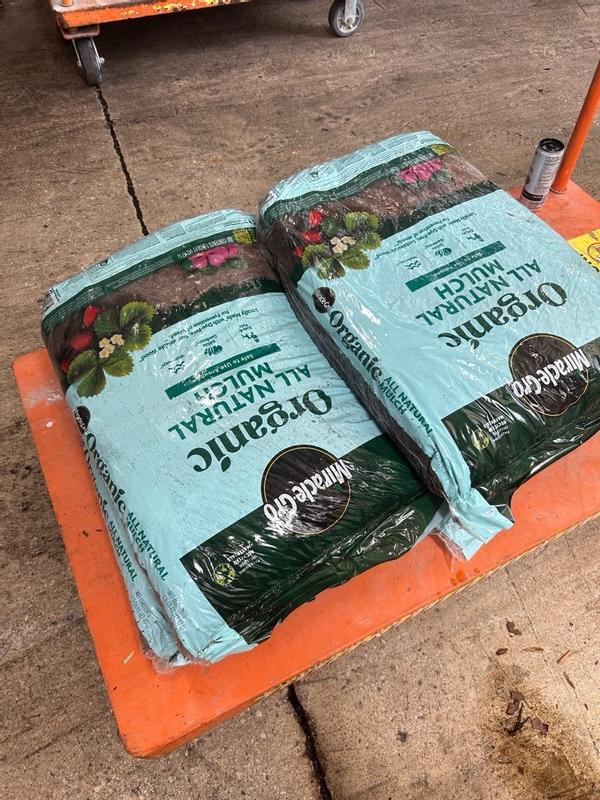 Miracle-Gro Organic All Natural 1.5-cu ft Dye Free Mulch in the Bagged ...