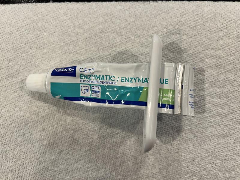 VIRBAC C.E.T. Enzymatic Vanilla Mint Flavored Dog & Cat Toothpaste, 70 ...