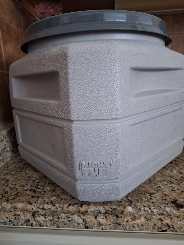 MIGHTY TUFF Airtight Pet Food Storage Container with Built in Handles ...