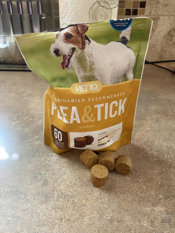 VETIQ Hickory Smoke Flavored Soft Chews Flea & Tick Support for Dogs, 9 ...