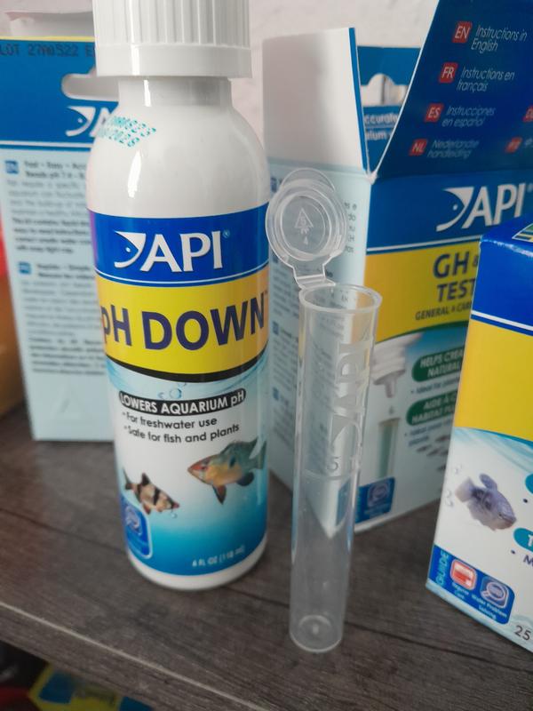 API pH Down Freshwater Aquarium Water Treatment, 4-oz bottle - Chewy.com