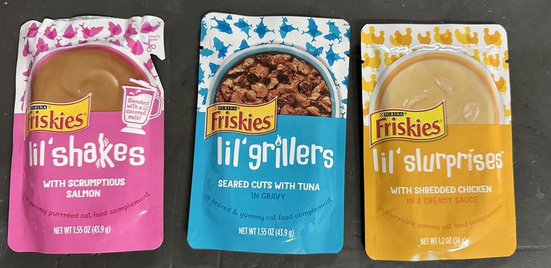 FRISKIES Seafood & Poultry Variety Pack Lickable Gravy Cat Food ...
