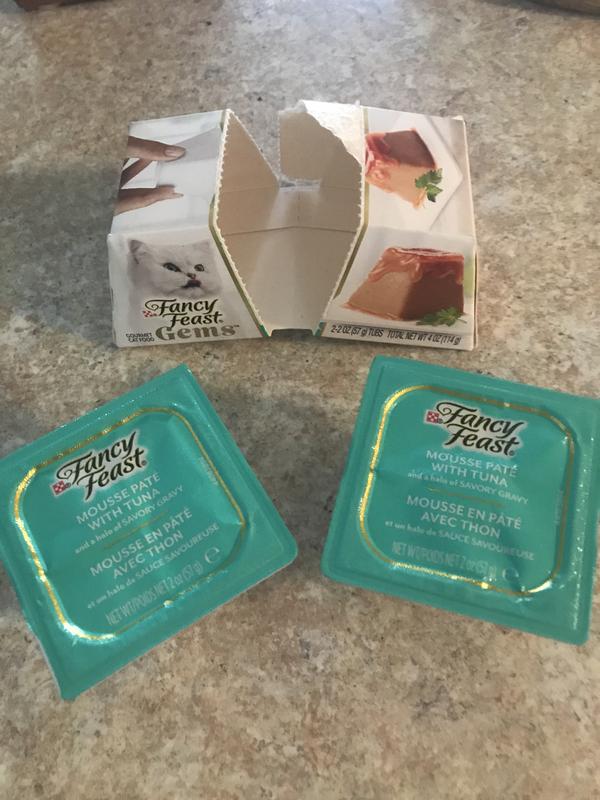 FANCY FEAST Gems Mousse Tuna & a Halo of Savory Gravy Pate Wet Cat Food ...