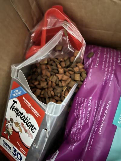 TEMPTATIONS MixUps Backyard Cookout Flavor Soft & Crunchy Cat Treats ...