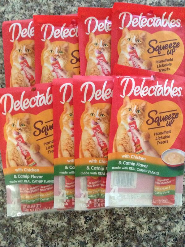 HARTZ Delectables Squeeze Up Chicken with Catnip Flavored Grain-Free ...