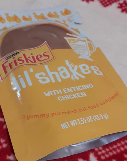 FRISKIES Pureed Topper Lil' Shakes With Enticing Chicken Cat Food, 1.55 ...