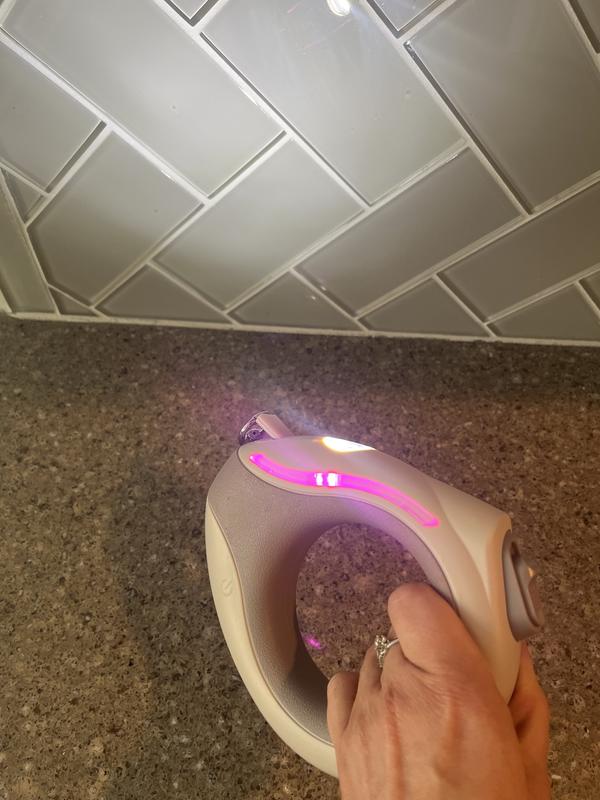 GROOVYPETS LED Flashlight Wearable Hand-Free Retractable Dog Leash, 10 ...