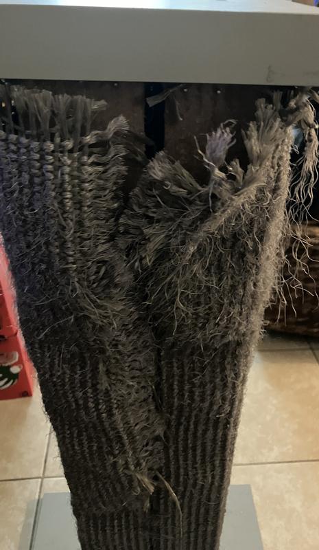 SMARTCAT The Ultimate 32-in Sisal Cat Scratching Post, Gray - Chewy.com