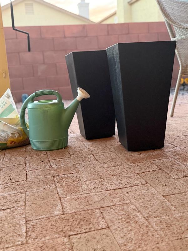 Tierra Verde Rectangle 10.3-in W x 10.3-in L Black Recycled plastic ...