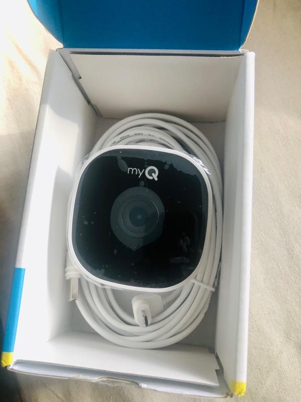 Chamberlain myQ Smart Secure Outdoor 1-Channel 1-Camera 1080P Plug-in ...