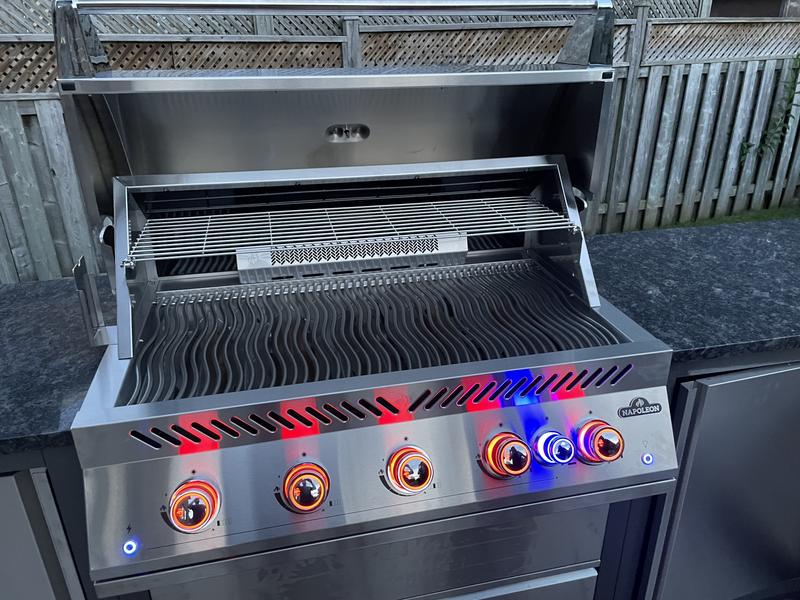 NAPOLEON 700 Series Liquid Propane Stainless Steel 5-Burner Built-In ...