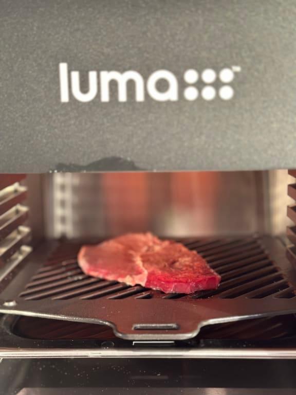 Luma Comfort Luma Electric Steak Grill, Portable Indoor Countertop Oven ...