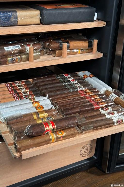 Newair x Boveda 500 Count Electric Humidor, Spanish Cedar Shelves with ...