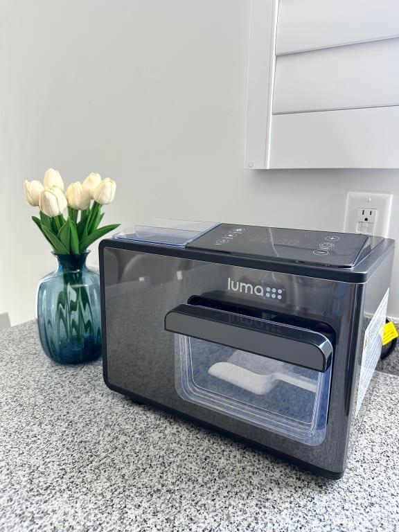 Luma Comfort 44-lb Ice Per day Countertop or Portable Nugget Ice Maker ...