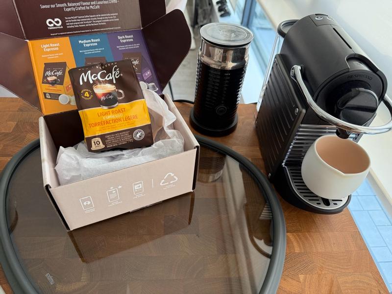 Nespresso Pixie Espresso Machine by De'Longhi with Aeroccino Milk ...