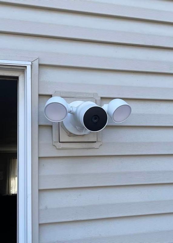 Google Nest Cam with Floodlight - Outdoor Wired Smart Security Camera ...