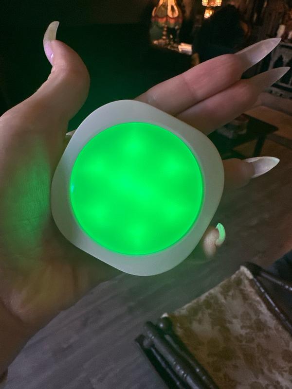 Cedar Hill Battery Operated RGB Puck Light Set 6-pack in the Puck ...