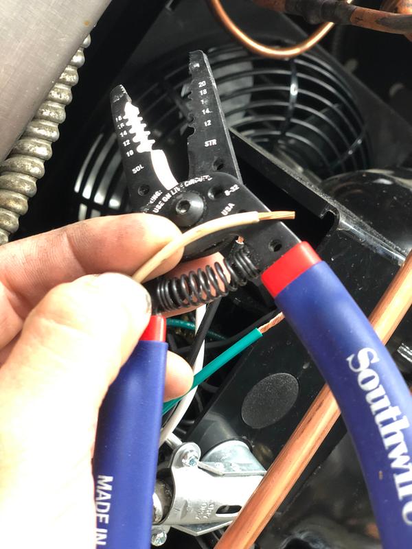 Southwire Wire Cutter/Stripper, 10-18 Awg Solid, 12-20 Awg Stranded ...