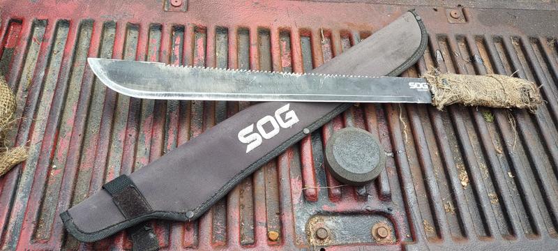 SOG 18 in. Sogfari Machete at Tractor Supply Co