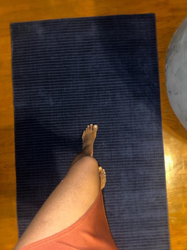 Solo Rugs Solid 8 x 10 (ft) Loomed Wool Navy Rectangular Indoor Solid ...