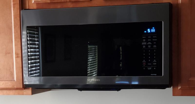 Samsung 1.6-cu ft 1000-Watt 29.88-in Over-the-Range Microwave (White ...