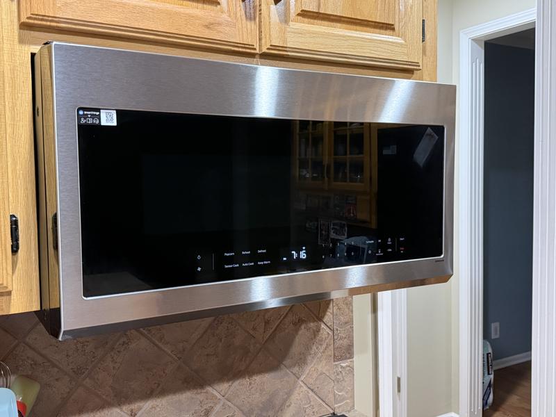 Samsung 2.1-cu ft 1000-Watt 29.87-in Over-the-Range Microwave with ...