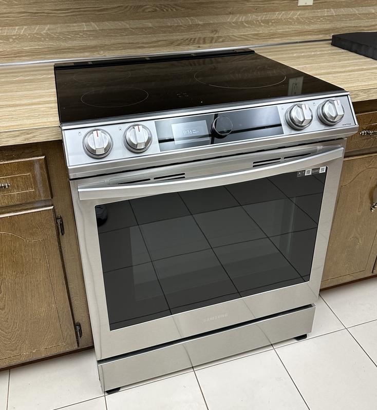 Reviews for Samsung 30 in. 4 Burner Slide In Induction Range with Air Fry in Fingerprint Resistant Stainless Steel Pg 1 The Home Depot